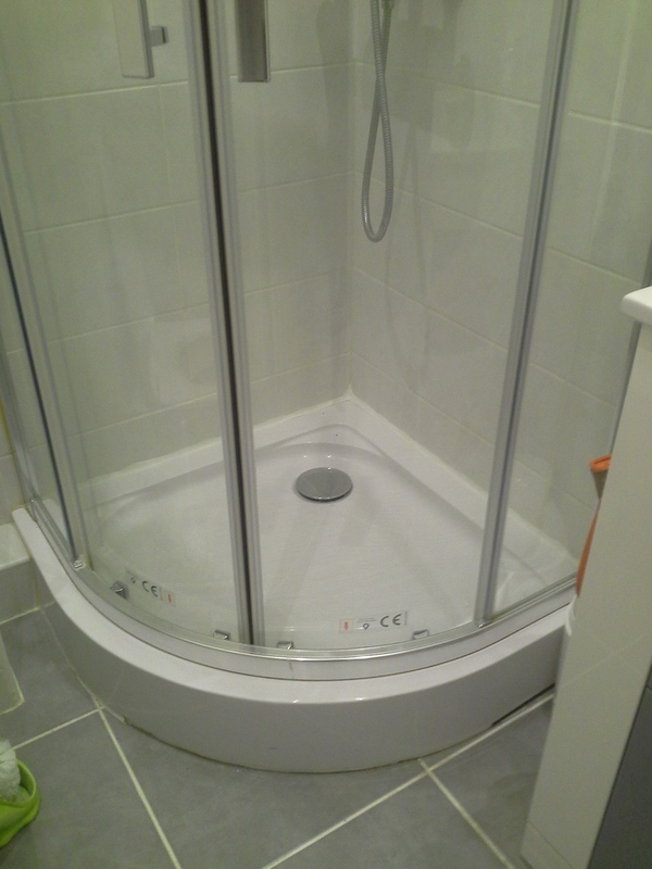 Reparation fuite sous bac a douche, Esbly, Réparer une fuite d'eau ...
